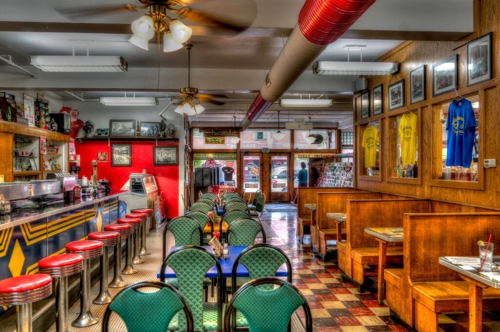 15 Iconic American Diners to Relive the Good Old Days - Frugal Gardening